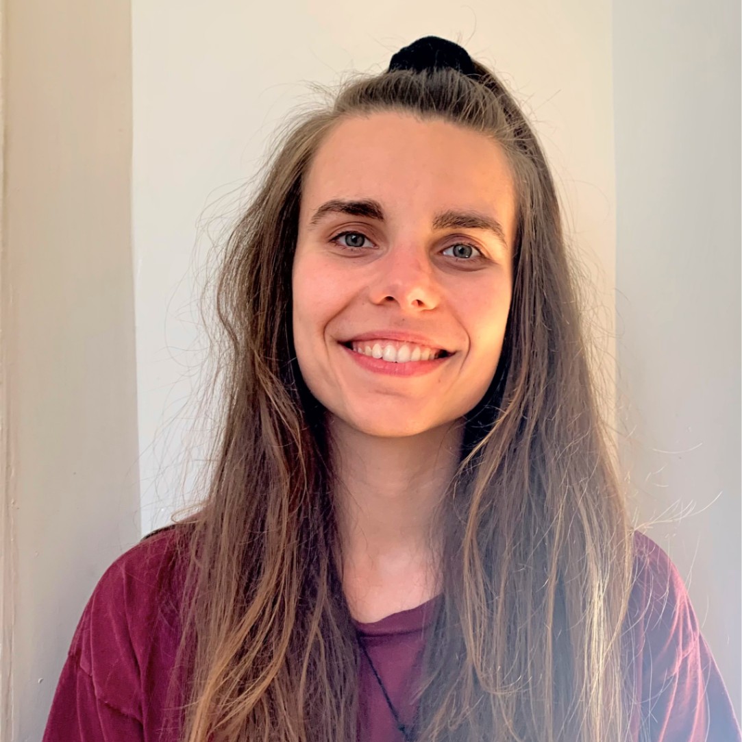 Maria Kozak - Meditation & Yoga Therapist on Aura